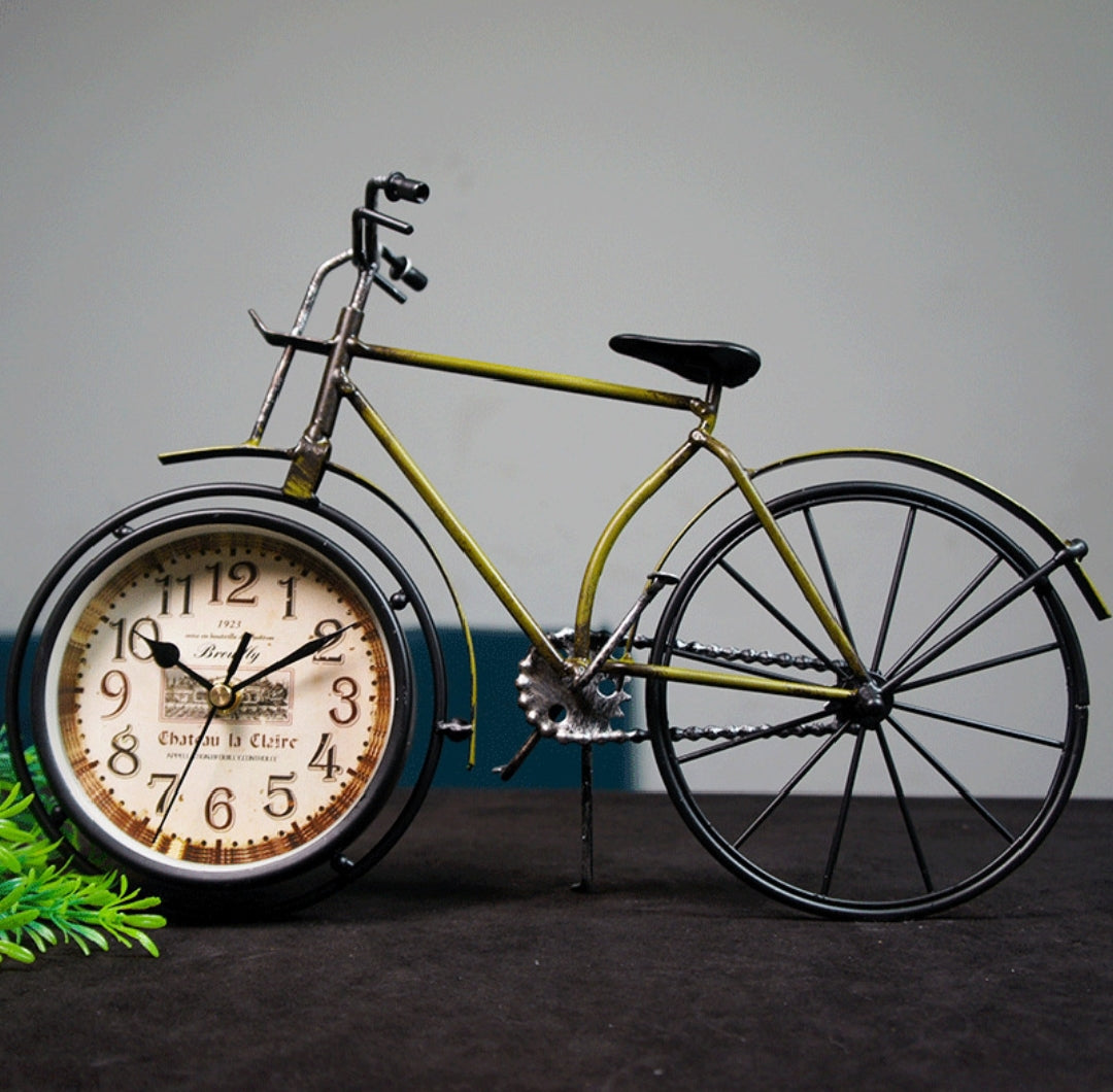 DECORATIVE CYCLE WITH CLOCK – Home decorations